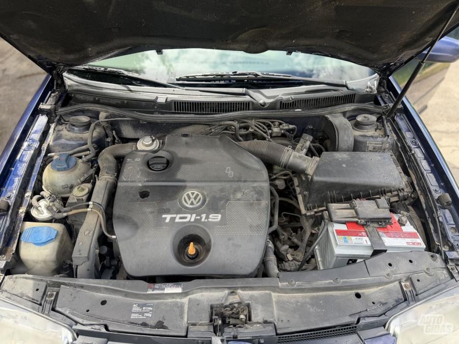 Blue Volkswagen Bora 2000 in Kaunas, with an engine capacity of 1.90 L and mileage of 287 thousand km for 850 €, photo 25 on AUTOMOTO.COM.LV