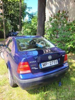 Blue Volkswagen Bora 2000 in Riga, with an engine capacity of 1.90 L and mileage of 175 thousand km for 2499 €, photo 3 on AUTOMOTO.COM.LV