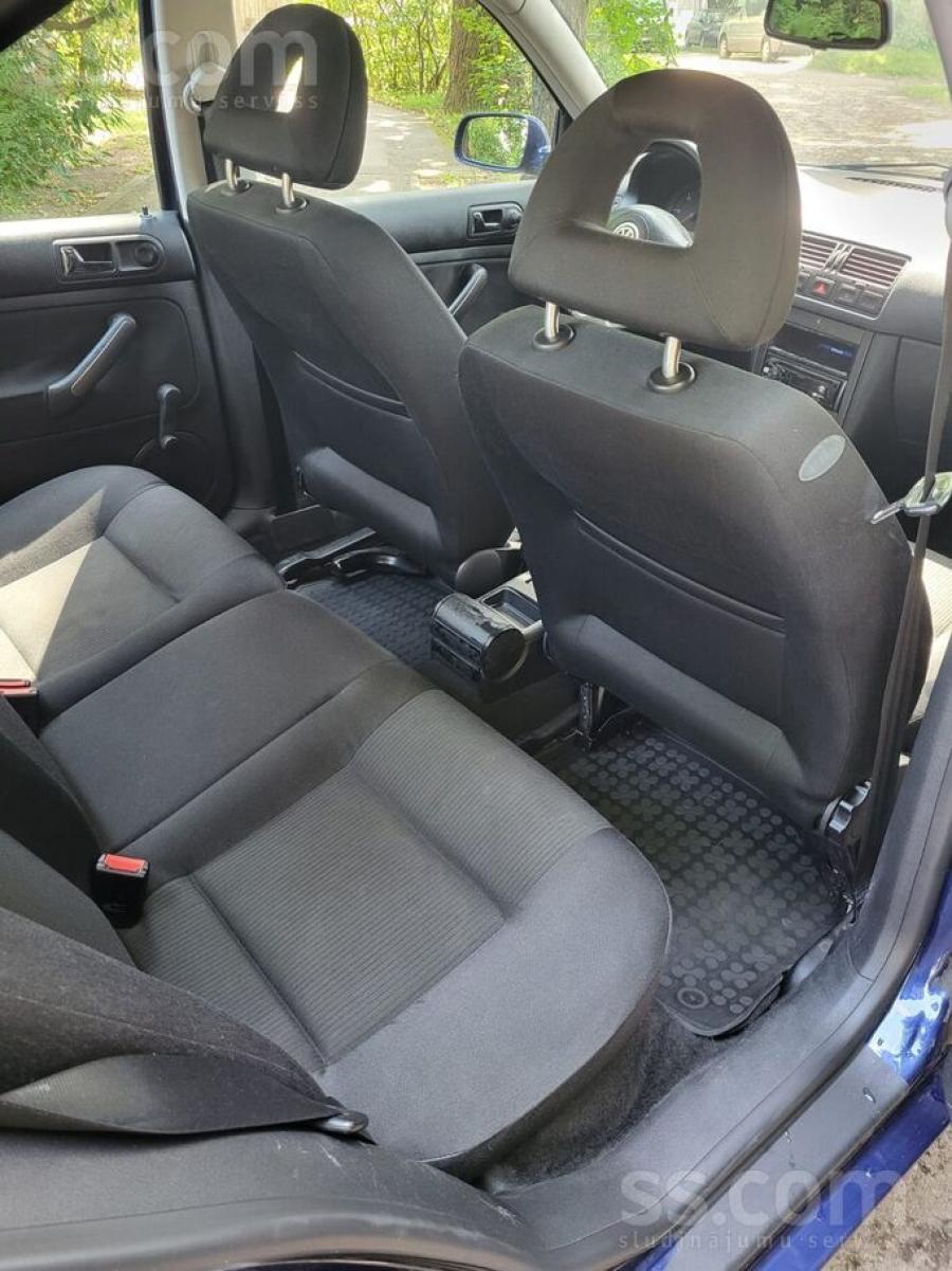 Blue Volkswagen Bora 2000 in Riga, with an engine capacity of 1.90 L and mileage of 175 thousand km for 2499 €, photo 8 on AUTOMOTO.COM.LV