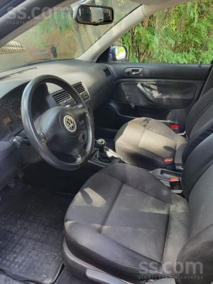 Blue Volkswagen Bora 2000 in Riga, with an engine capacity of 1.90 L and mileage of 175 thousand km for 2499 €, photo 9 on AUTOMOTO.COM.LV