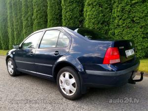 Zils Volkswagen Bora 2000 Tartu, ar dzinēja tilpumu 1.60 L un nobraukumu 350 tūkst. km par 890 €, foto 5 vietnē AUTOMOTO.COM.LV