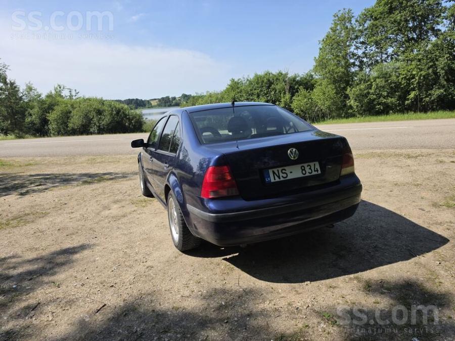 Zils Volkswagen Bora 2001 Rēzekne, ar dzinēja tilpumu 1.90 L un nobraukumu 406 tūkst. km par 1350 €, foto 6 vietnē AUTOMOTO.COM.LV
