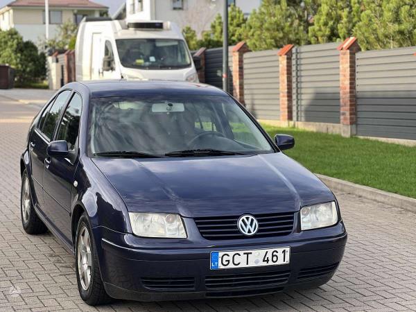 Zils Volkswagen Bora 2001 Klaipėda, ar dzinēja tilpumu 1.90 L un nobraukumu 368 tūkst. km par 1400 €, foto 1 vietnē AUTOMOTO.COM.LV