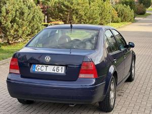 Blue Volkswagen Bora 2001 in Klaipeda, with an engine capacity of 1.90 L and mileage of 368 thousand km for 1400 €, photo 5 on AUTOMOTO.COM.LV