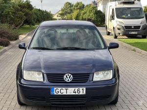 Blue Volkswagen Bora 2001 in Klaipeda, with an engine capacity of 1.90 L and mileage of 368 thousand km for 1400 €, photo 6 on AUTOMOTO.COM.LV