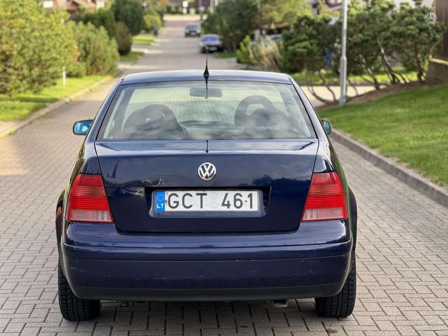 Blue Volkswagen Bora 2001 in Klaipeda, with an engine capacity of 1.90 L and mileage of 368 thousand km for 1400 €, photo 7 on AUTOMOTO.COM.LV