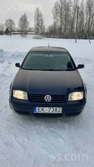 Blue Volkswagen Bora 2002 in Gulbene, with an engine capacity of 1.60 L and mileage of 325 thousand km for 1490 €, photo 2 on AUTOMOTO.COM.LV