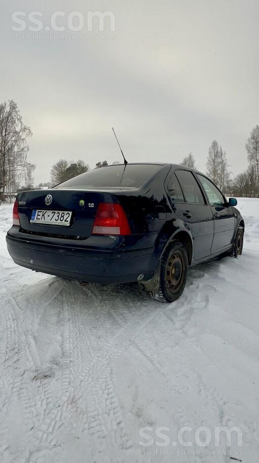 Blue Volkswagen Bora 2002 in Gulbene, with an engine capacity of 1.60 L and mileage of 325 thousand km for 1490 €, photo 7 on AUTOMOTO.COM.LV