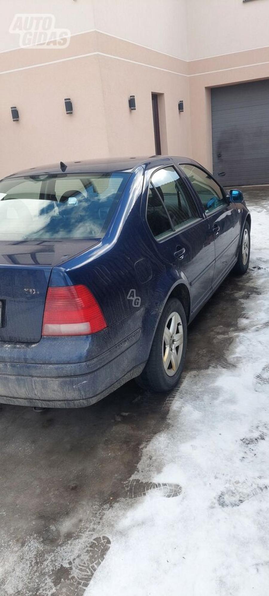 Zils Volkswagen Bora 2002 Viļņa, ar dzinēja tilpumu 1.90 L un nobraukumu 340 tūkst. km par 800 €, foto 4 vietnē AUTOMOTO.COM.LV