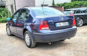 Blue Volkswagen Bora 2002 in Riga, with an engine capacity of 1.90 L and mileage of 323 thousand km for 1300 €, photo 6 on AUTOMOTO.COM.LV