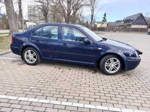 Blue Volkswagen Bora 2002 in Riga, with an engine capacity of 1.60 L and mileage of 411 thousand km for 1000 €, photo 6 on AUTOMOTO.COM.LV