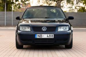 Zils Volkswagen Bora 2002 Jelgava, ar dzinēja tilpumu 1.90 L un nobraukumu 260 tūkst. km par 2300 €, foto 4 vietnē AUTOMOTO.COM.LV