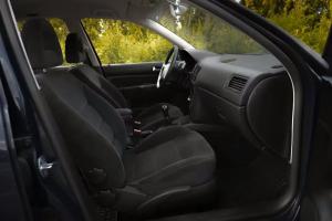 Zils Volkswagen Bora 2002 Jelgava, ar dzinēja tilpumu 1.90 L un nobraukumu 260 tūkst. km par 2300 €, foto 9 vietnē AUTOMOTO.COM.LV