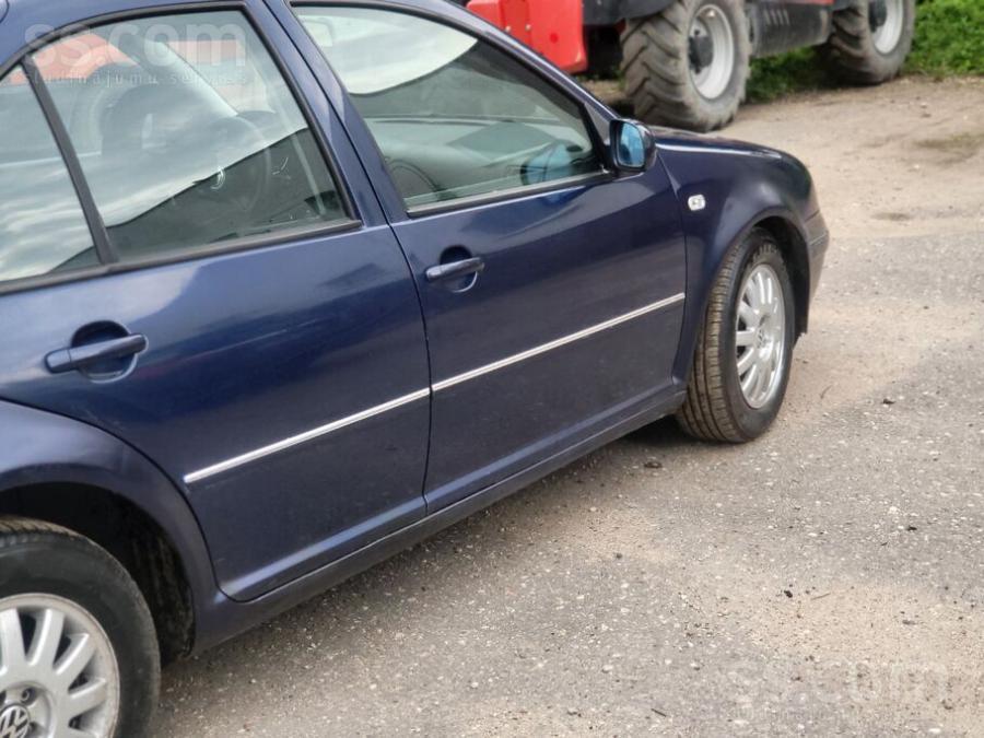 Blue Volkswagen Bora 2002 in Riga, with an engine capacity of 1.90 L and mileage of 0 thousand km for 990 €, photo 3 on AUTOMOTO.COM.LV