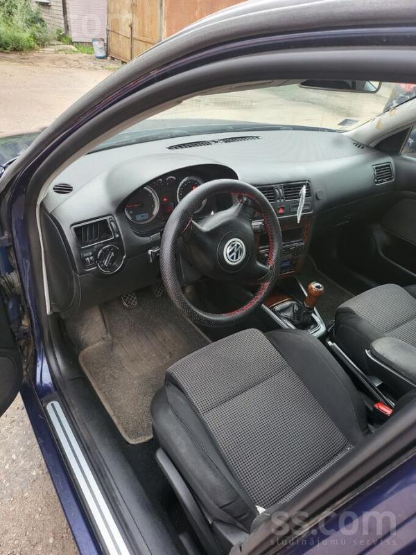 Zils Volkswagen Bora 2002 Rīga, ar dzinēja tilpumu 1.90 L un nobraukumu 311 tūkst. km par 950 €, foto 10 vietnē AUTOMOTO.COM.LV