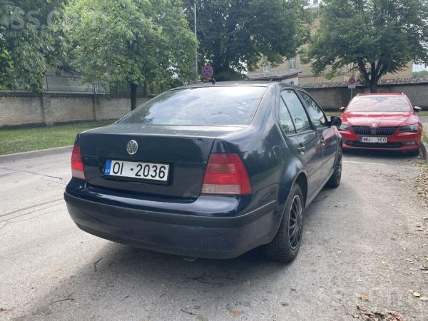 Zils Volkswagen Bora 2002 Rīga, ar dzinēja tilpumu 1.60 L un nobraukumu 0 tūkst. km par 500 €, foto 4 vietnē AUTOMOTO.COM.LV