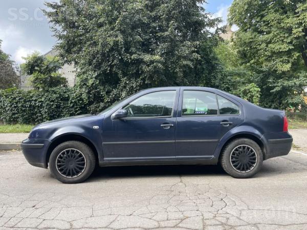 Zils Volkswagen Bora 2002 Rīga, ar dzinēja tilpumu 1.60 L un nobraukumu 0 tūkst. km par 500 €, foto 5 vietnē AUTOMOTO.COM.LV
