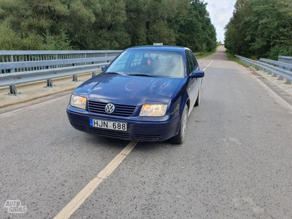 Zils Volkswagen Bora 2002 Viļņa, ar dzinēja tilpumu 1.90 L un nobraukumu 350 tūkst. km par 499 €, foto 3 vietnē AUTOMOTO.COM.LV