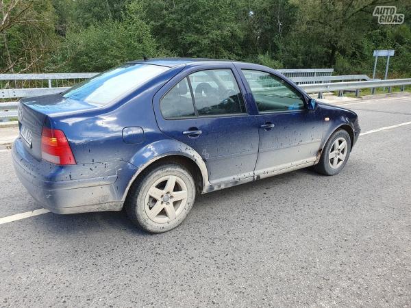 Zils Volkswagen Bora 2002 Viļņa, ar dzinēja tilpumu 1.90 L un nobraukumu 350 tūkst. km par 499 €, foto 7 vietnē AUTOMOTO.COM.LV