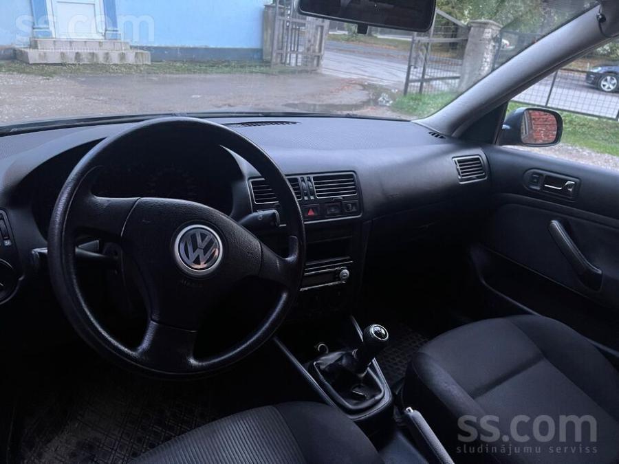 Zils Volkswagen Bora 2004 Liepāja, ar dzinēja tilpumu 1.60 L un nobraukumu 243 tūkst. km par 580 €, foto 4 vietnē AUTOMOTO.COM.LV