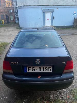 Zils Volkswagen Bora 2004 Liepāja, ar dzinēja tilpumu 1.60 L un nobraukumu 243 tūkst. km par 580 €, foto 8 vietnē AUTOMOTO.COM.LV
