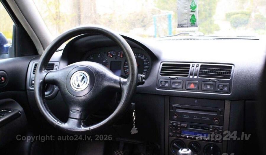 Zils Volkswagen Bora 2000 Tallina, ar dzinēja tilpumu 1.90 L un nobraukumu 381 tūkst. km par 1999 €, foto 2 vietnē AUTOMOTO.COM.LV