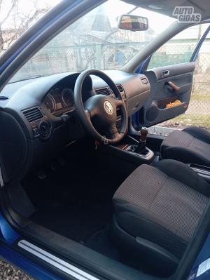 Zils Volkswagen Bora 2000 Kauņa, ar dzinēja tilpumu 1.90 L un nobraukumu 270 tūkst. km par 1850 €, foto 13 vietnē AUTOMOTO.COM.LV