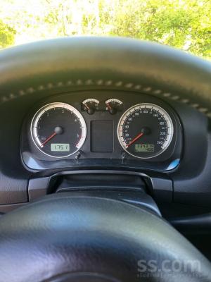 Zils Volkswagen Bora 2000 Aizkraukle, ar dzinēja tilpumu 1.90 L un nobraukumu 334 tūkst. km par 750 €, foto 8 vietnē AUTOMOTO.COM.LV