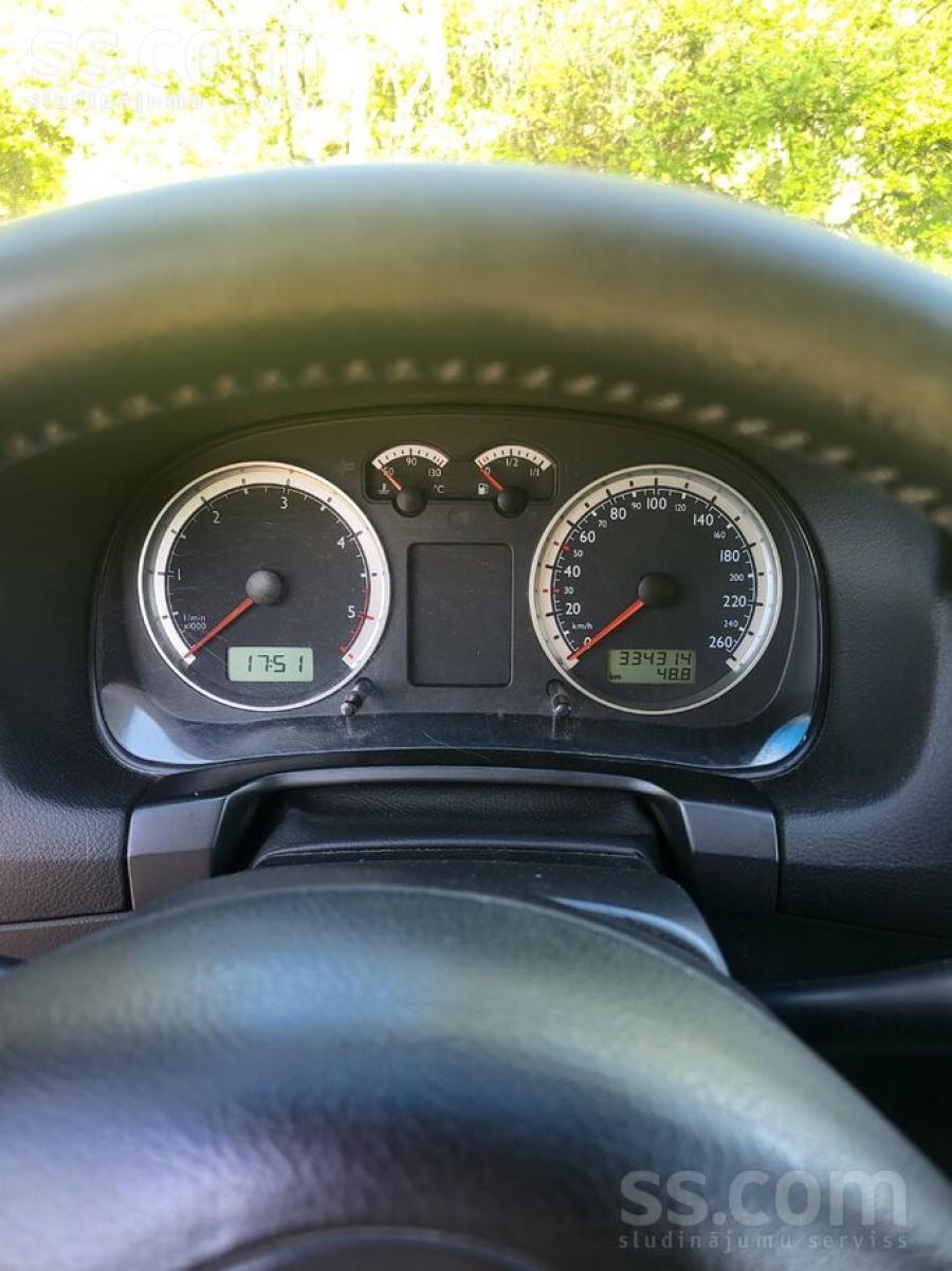 Zils Volkswagen Bora 2000 Aizkraukle, ar dzinēja tilpumu 1.90 L un nobraukumu 334 tūkst. km par 750 €, foto 8 vietnē AUTOMOTO.COM.LV