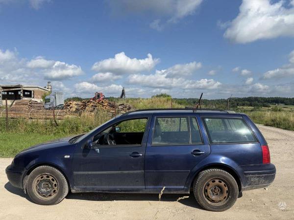 Blue Volkswagen Bora 2000 in Vilnius, with an engine capacity of 1.90 L and mileage of 370 thousand km for 850 €, photo 7 on AUTOMOTO.COM.LV