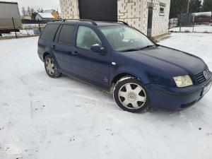 Blue Volkswagen Bora 2002 in Vilnius, with an engine capacity of 1.90 L and mileage of 286 thousand km for 550 €, photo  on AUTOMOTO.COM.LV