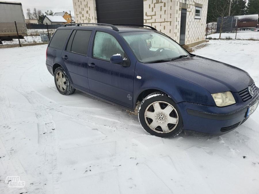 Blue Volkswagen Bora 2002 in Vilnius, with an engine capacity of 1.90 L and mileage of 286 thousand km for 550 €, photo 1 on AUTOMOTO.COM.LV