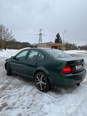 Zaļš Volkswagen Bora 1999 Rīga, ar dzinēja tilpumu 1.90 L un nobraukumu 400 tūkst. km par 1250 €, foto 4 vietnē AUTOMOTO.COM.LV