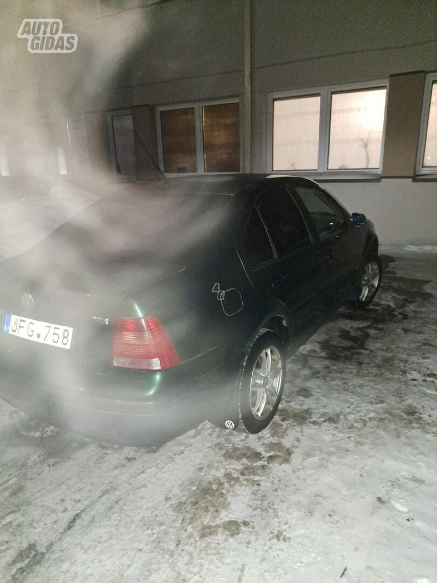 Zaļš Volkswagen Bora 1999 Radviliškis, ar dzinēja tilpumu 1.90 L un nobraukumu 470 tūkst. km par 850 €, foto 4 vietnē AUTOMOTO.COM.LV