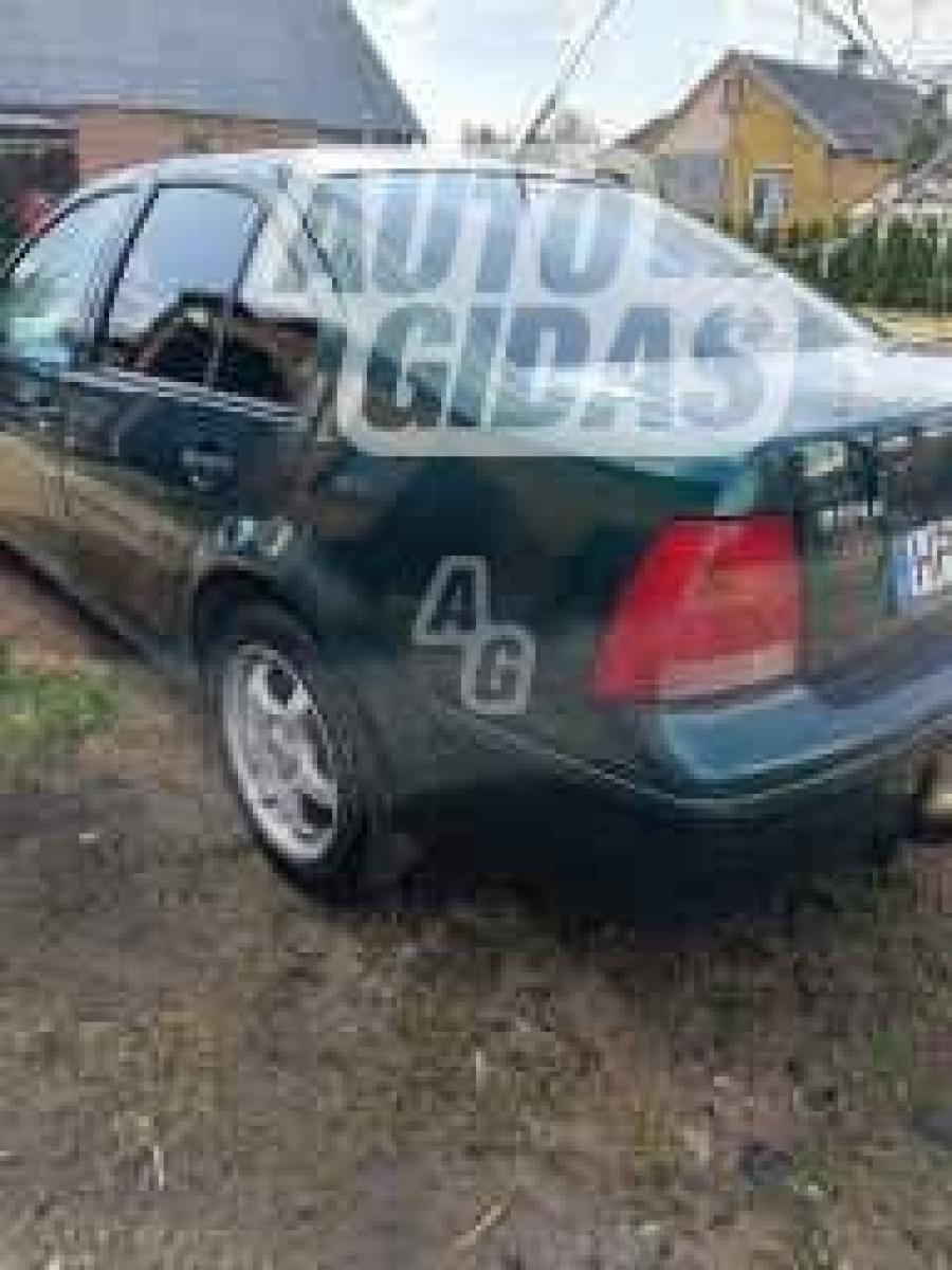 Green Volkswagen Bora 2000 in Marijampole, with an engine capacity of 1.90 L and mileage of 427 thousand km for 500 €, photo 7 on AUTOMOTO.COM.LV