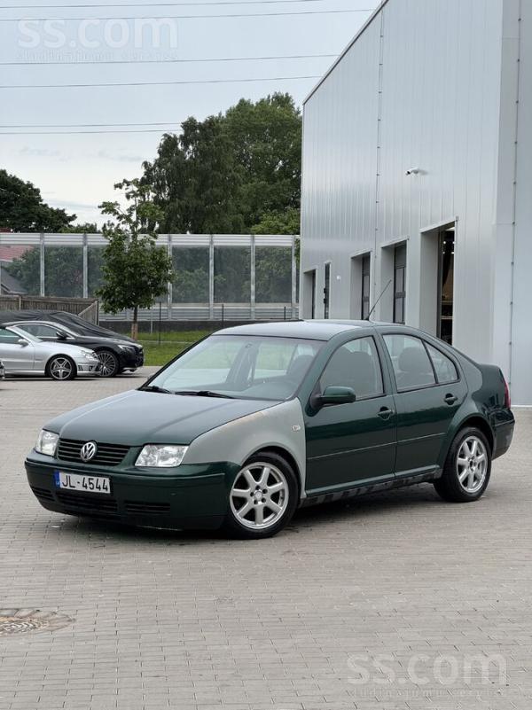 Green Volkswagen Bora 2000 in Riga, with an engine capacity of 1.90 L and mileage of 292 thousand km for 1200 €, photo 1 on AUTOMOTO.COM.LV