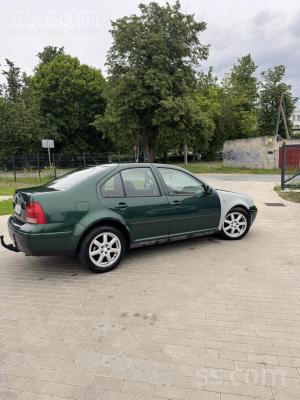Zaļš Volkswagen Bora 2000 Rīga, ar dzinēja tilpumu 1.90 L un nobraukumu 292 tūkst. km par 1200 €, foto 3 vietnē AUTOMOTO.COM.LV