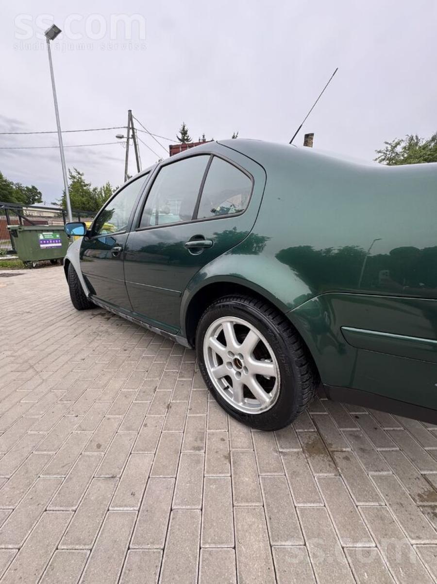 Zaļš Volkswagen Bora 2000 Rīga, ar dzinēja tilpumu 1.90 L un nobraukumu 292 tūkst. km par 1200 €, foto 6 vietnē AUTOMOTO.COM.LV
