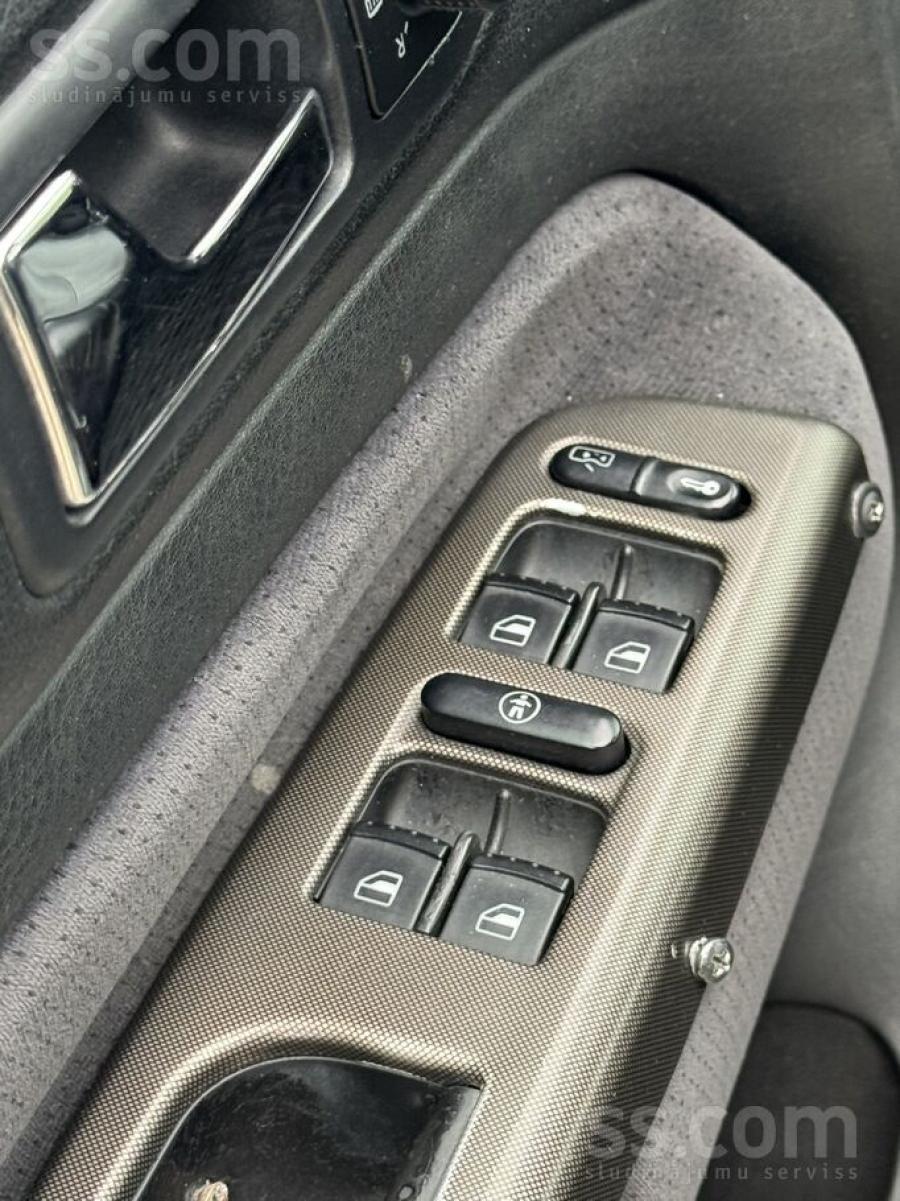 Zaļš Volkswagen Bora 2000 Rīga, ar dzinēja tilpumu 1.90 L un nobraukumu 292 tūkst. km par 1200 €, foto 8 vietnē AUTOMOTO.COM.LV