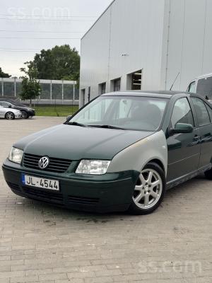 Zaļš Volkswagen Bora 2000 Rīga, ar dzinēja tilpumu 1.90 L un nobraukumu 292 tūkst. km par 1200 €, foto 9 vietnē AUTOMOTO.COM.LV