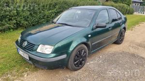 Zaļš Volkswagen Bora 2000 Rīga, ar dzinēja tilpumu 1.60 L un nobraukumu 146 tūkst. km par 1100 €, foto  vietnē AUTOMOTO.COM.LV