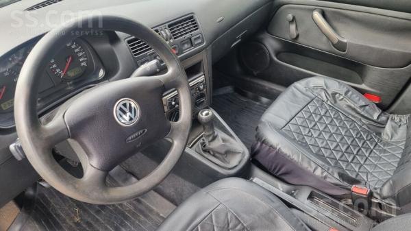 Zaļš Volkswagen Bora 2000 Rīga, ar dzinēja tilpumu 1.60 L un nobraukumu 146 tūkst. km par 1100 €, foto 5 vietnē AUTOMOTO.COM.LV