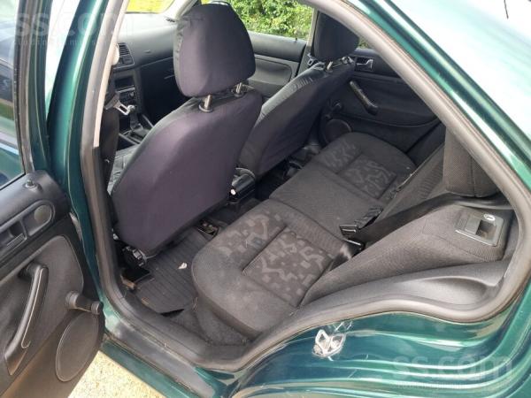 Zaļš Volkswagen Bora 2000 Rīga, ar dzinēja tilpumu 1.60 L un nobraukumu 146 tūkst. km par 1100 €, foto 6 vietnē AUTOMOTO.COM.LV