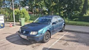 Green Volkswagen Bora 2001 in Riga, with an engine capacity of 1.60 L and mileage of 181 thousand km for 750 €, photo 4 on AUTOMOTO.COM.LV