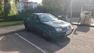 Green Volkswagen Bora 2001 in Riga, with an engine capacity of 1.60 L and mileage of 181 thousand km for 750 €, photo 5 on AUTOMOTO.COM.LV