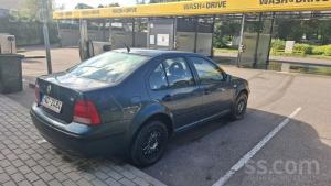 Green Volkswagen Bora 2001 in Riga, with an engine capacity of 1.60 L and mileage of 181 thousand km for 750 €, photo 6 on AUTOMOTO.COM.LV