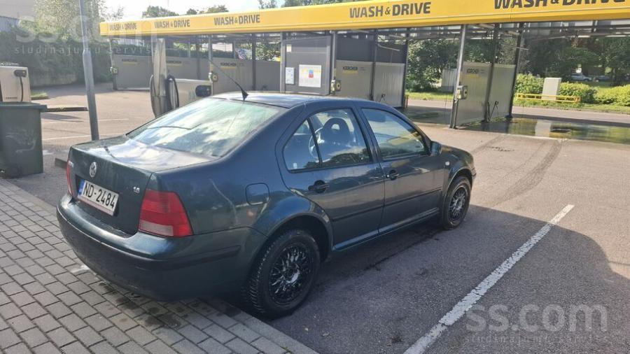 Green Volkswagen Bora 2001 in Riga, with an engine capacity of 1.60 L and mileage of 181 thousand km for 750 €, photo 6 on AUTOMOTO.COM.LV