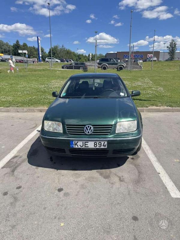 Green Volkswagen Bora 2002 in Vilnius, with an engine capacity of 1.90 L and mileage of 274 thousand km for 600 €, photo 1 on AUTOMOTO.COM.LV