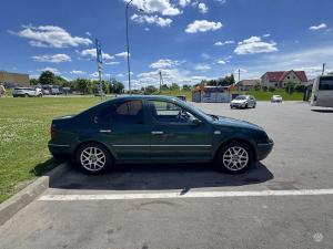 Green Volkswagen Bora 2002 in Vilnius, with an engine capacity of 1.90 L and mileage of 274 thousand km for 600 €, photo 4 on AUTOMOTO.COM.LV