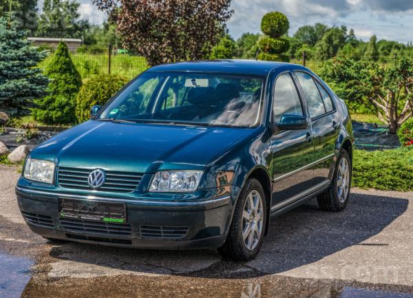Green Volkswagen Bora 2004 in Limbazi, with an engine capacity of 1.60 L and mileage of 180 thousand km for 2500 €, photo 1 on AUTOMOTO.COM.LV